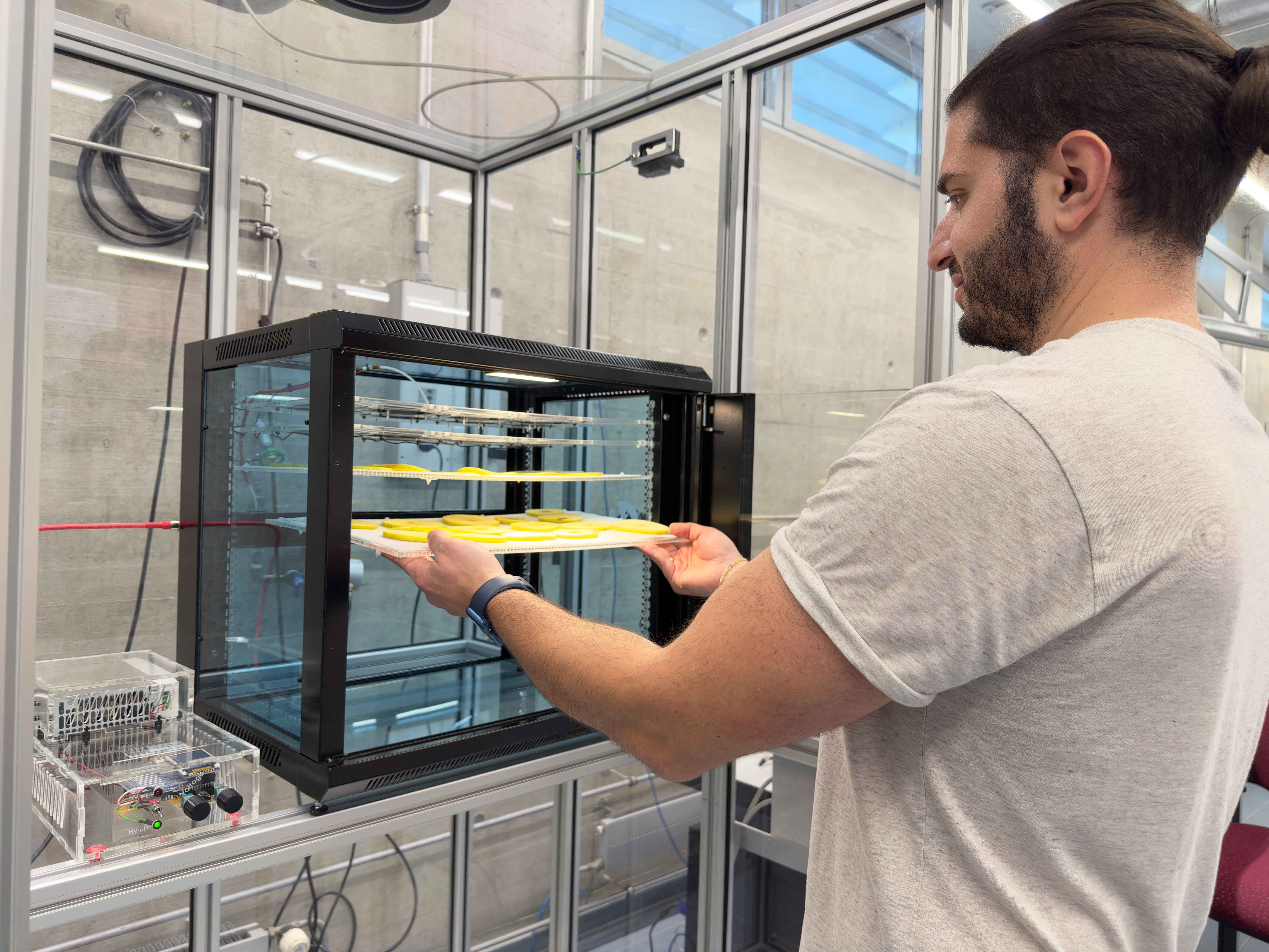 Ionic wind technology: Empa spin-off awarded - Energy-efficient cooling ...